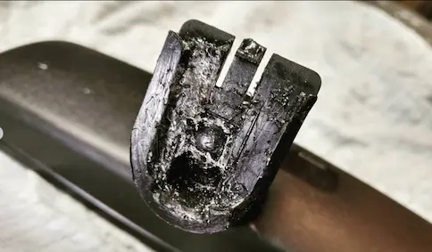 Lepljenje plastike super lepkom i soda bikarbonom